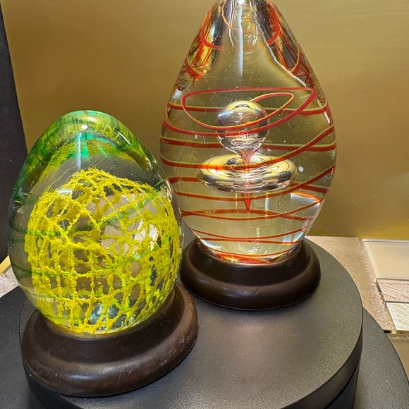 unmarked | Art | Vintage Set Of Paperweights With Green And Red And ...